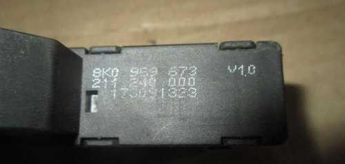 Кнопка антипробуксовочной системы Audi A4 (B8) 07