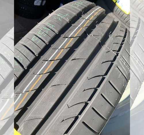 Rotalla Setula S-Race RU01 225/45 R18 95W