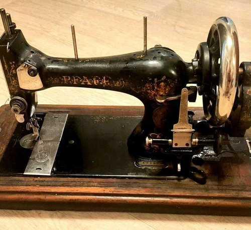 Антикварная швейная машинка Pfaff