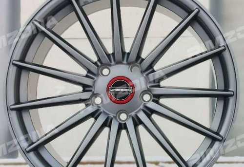 Литой диск в стиле vossen R19 5x112