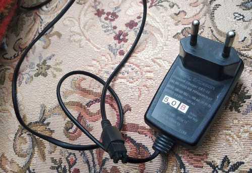 Зарядное устройство Sony Ericsson CST-13