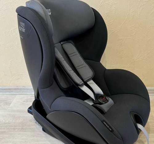 Britax Romer trifix2 i-size (Цвет Storm Grey)