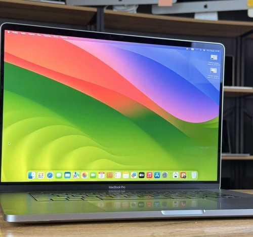 Macbook pro 16 2019 i9 / 32 / 1 TB