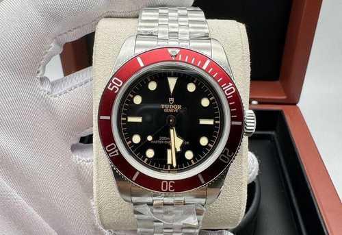 Часы Tudor Black Bay