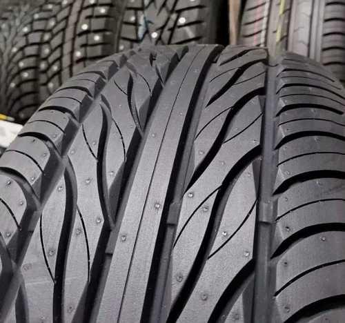 Maxxis MA-Z4S Victra 245/35 R20 95W