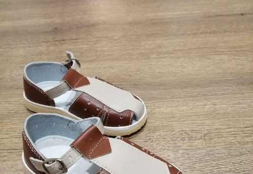 Сандали для мальчика новые