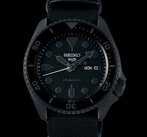 Seiko 5 sports street sprd79k1