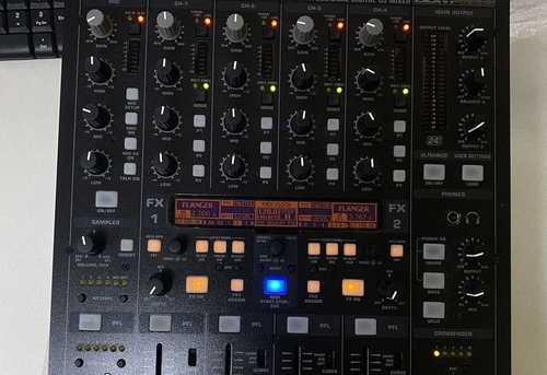 Behringer DDM 4000