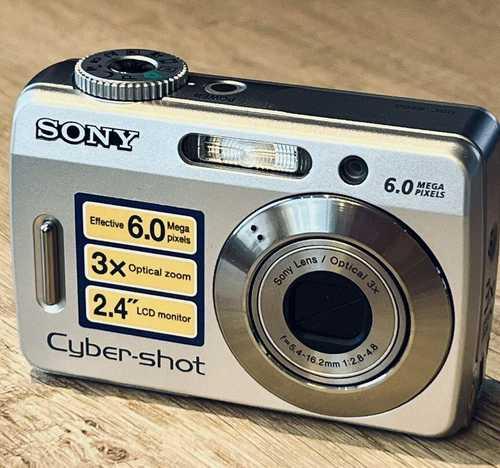 Цифровой фотоаппарат Sony Cyber-shot DSC-S500