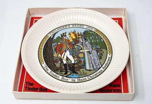Коллекционная тарелка Wedgwood, сказки, Огниво