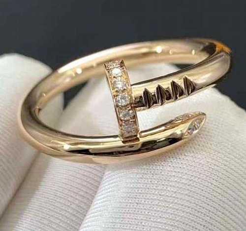 Кольцо Cartier с бриллиантами 0,05ct