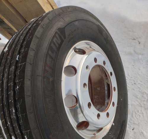 Грузовая шина Michelin X Line Energy R22. 5 315/70