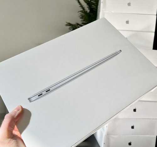 MacBook Air M1 8/256Gb серебро