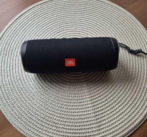 Колонка JBL flip 5 черная в идеале