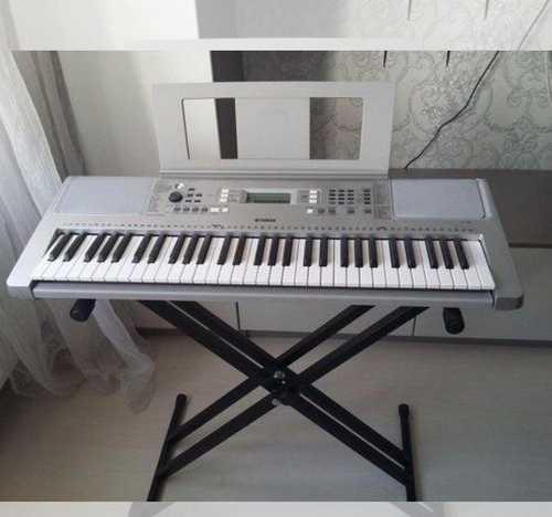 Yamaha YPT-370 / PSR-E373