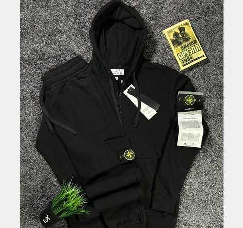 Спортивный костюм Stone Island