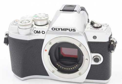 Olympus OM-D E-M10 Mark III Body, серебристый