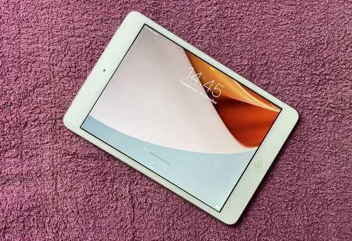 Планшет apple iPad mini - белого цвета