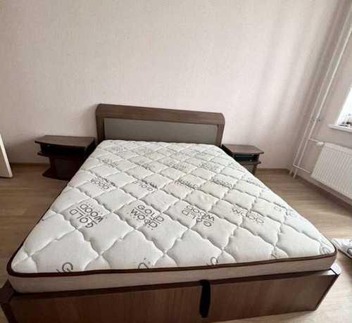 Кровать двухспальная с матрасом lazurite