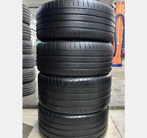 Michelin Pilot Sport 4 S 245/35 R20 и 275/30 R20