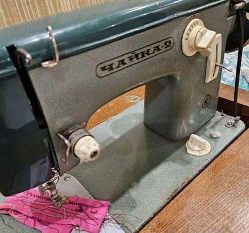Швейная машина Чайка 2