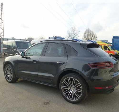 В разборе Porsche Macan S