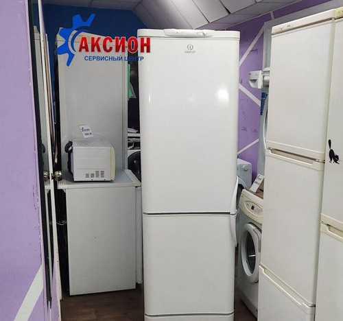 Холодильник Indesit C138G.016