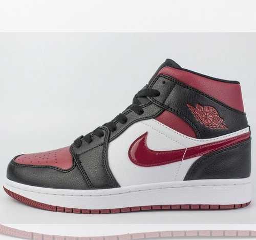 Nike Air Jordan 1 Bred Toe