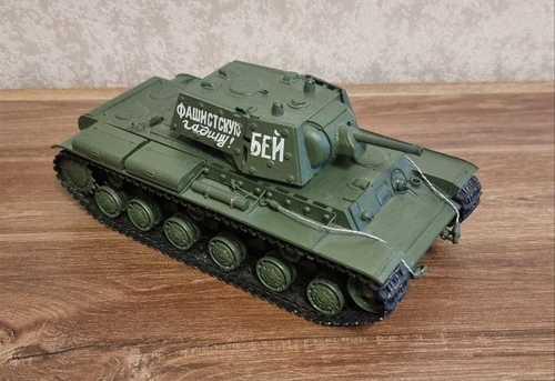 Танк Кв-1 готовая модель 1/35