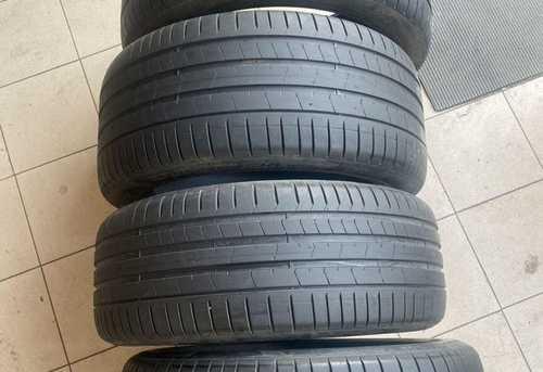 Pirelli P Zero 275/45 R20 и 305/40 R20 110Y