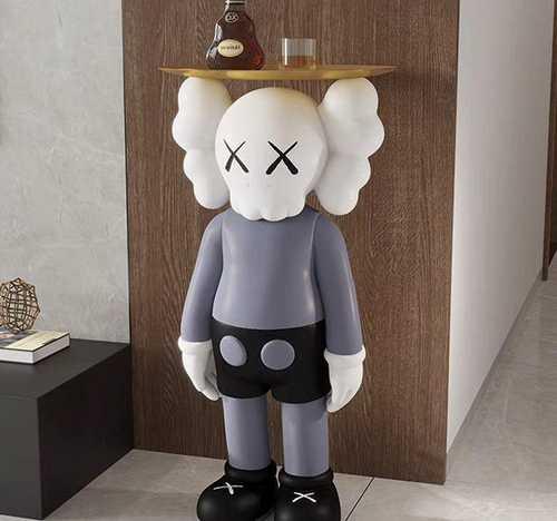 Кофейный столик Kaws