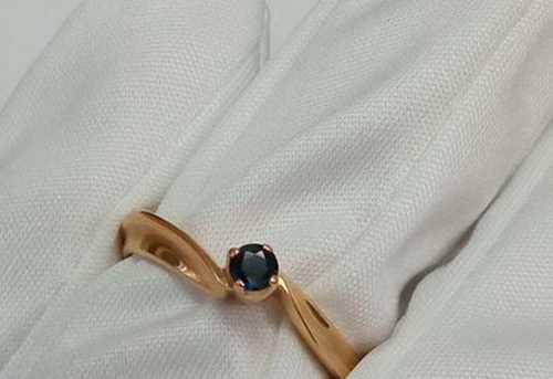 Золотое кольцо 17р сапфир(11900)