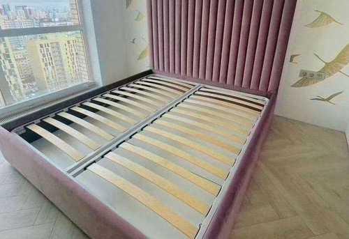 Дизайнерская кровать