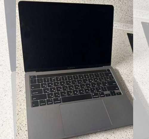 MacBook Pro 13 (2020), 256 ГБ, Core i5, 1.4 ГГц, RAM 8 ГБ, Intel Iris Plus Graphics 645