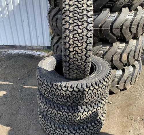 Nortec AT 560 215/75 R15