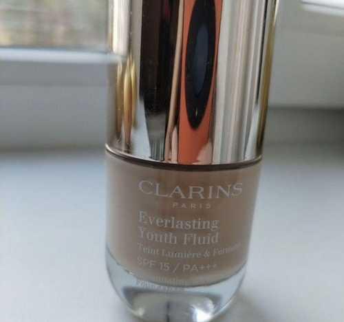 Крем тональный clarins