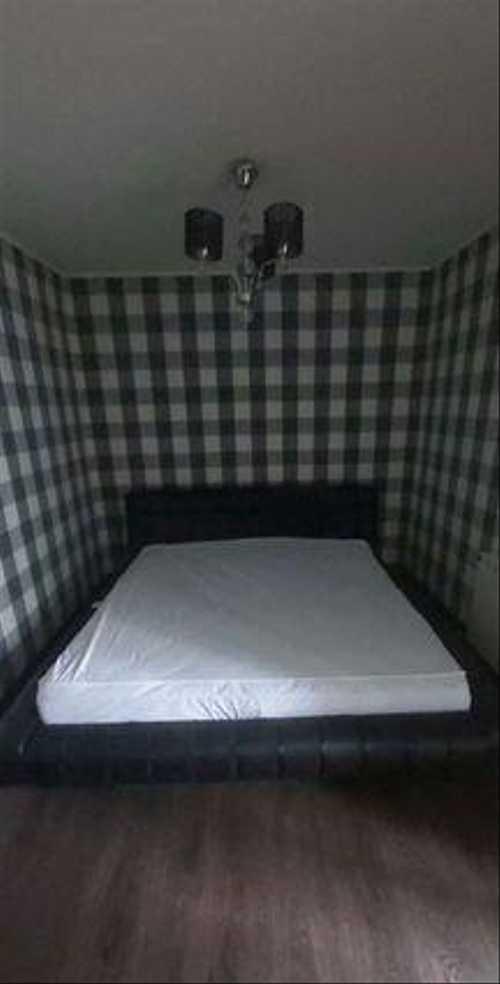 Кровать двухспальная бу