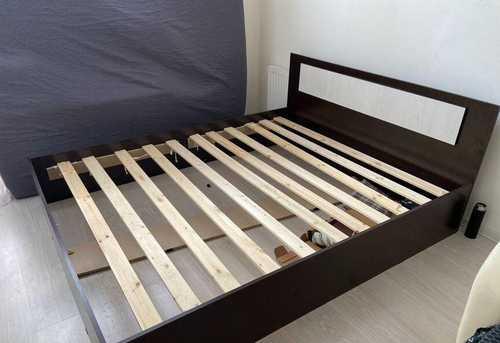 Кровать двухспальная 160 200 деревянная без матрас