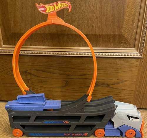 Hot wheels мега грузовик