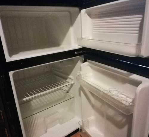 Продам холодильник shivaki shrf-900P