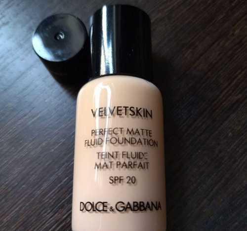 Крем тональный Dolce Gabbana Velvetskin 60classic