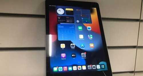 Зв8 - Планшет Apple iPad 5 2017 32GB