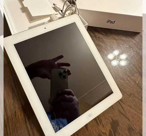 iPad 2 3 Wi-Fi 3G 32GB White