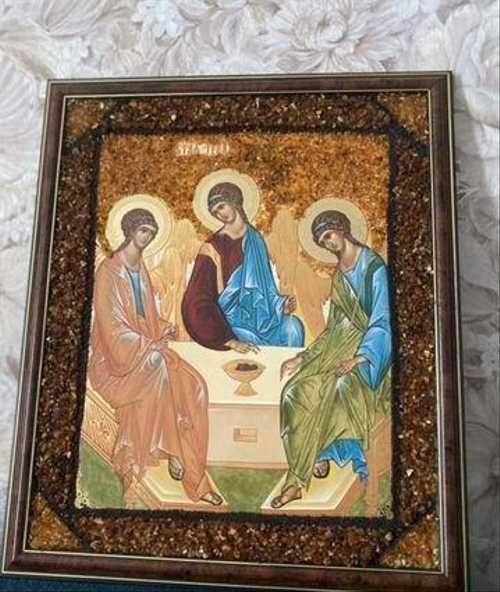 Икона святая троица из янтаря