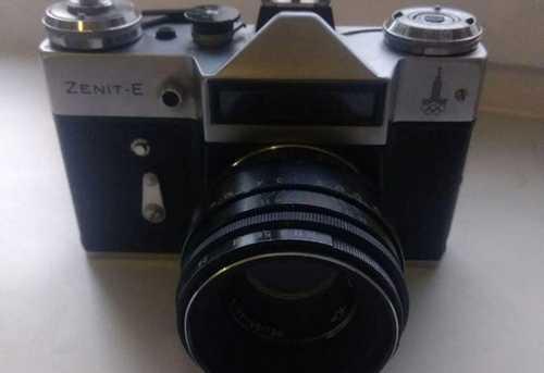 Плёночный фотоаппарат "Zenit-E"