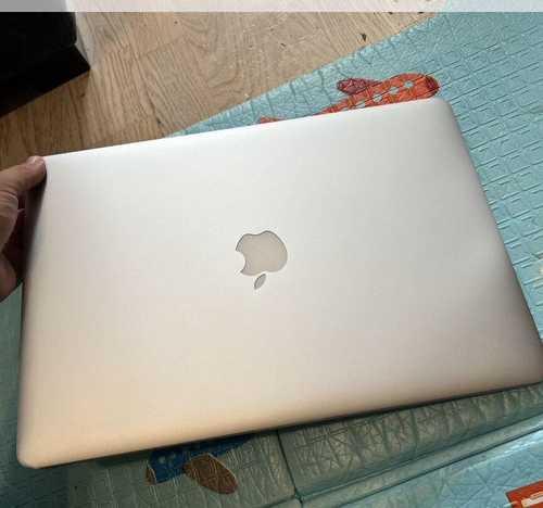 Apple macbook pro 15 2015 отличный