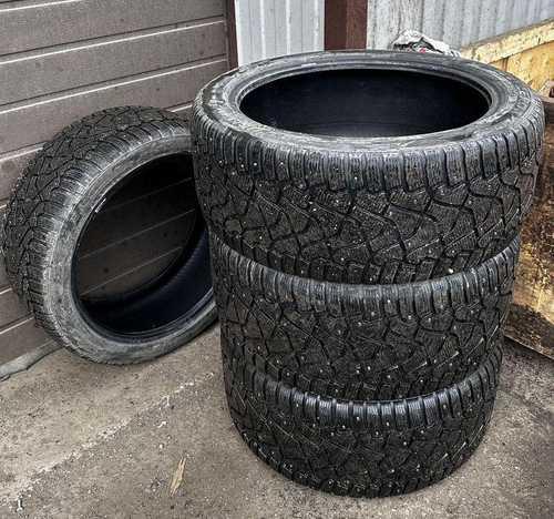 Pirelli Winter Ice Zero 275/40 R21 и 305/35 R21