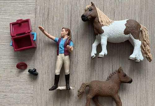 Игровой набор Schleich конюх с шотладским пони