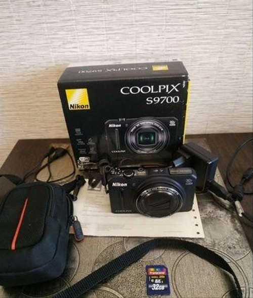 Компактныйцифровой фотоаппарат Nikon Coolpix S9700