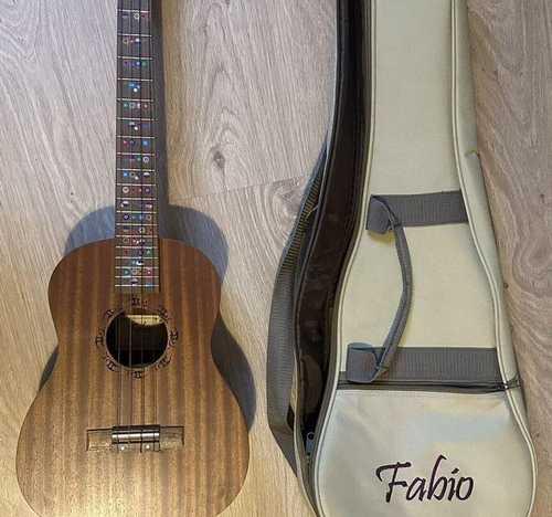 Укулеле баритон Fabio FB300